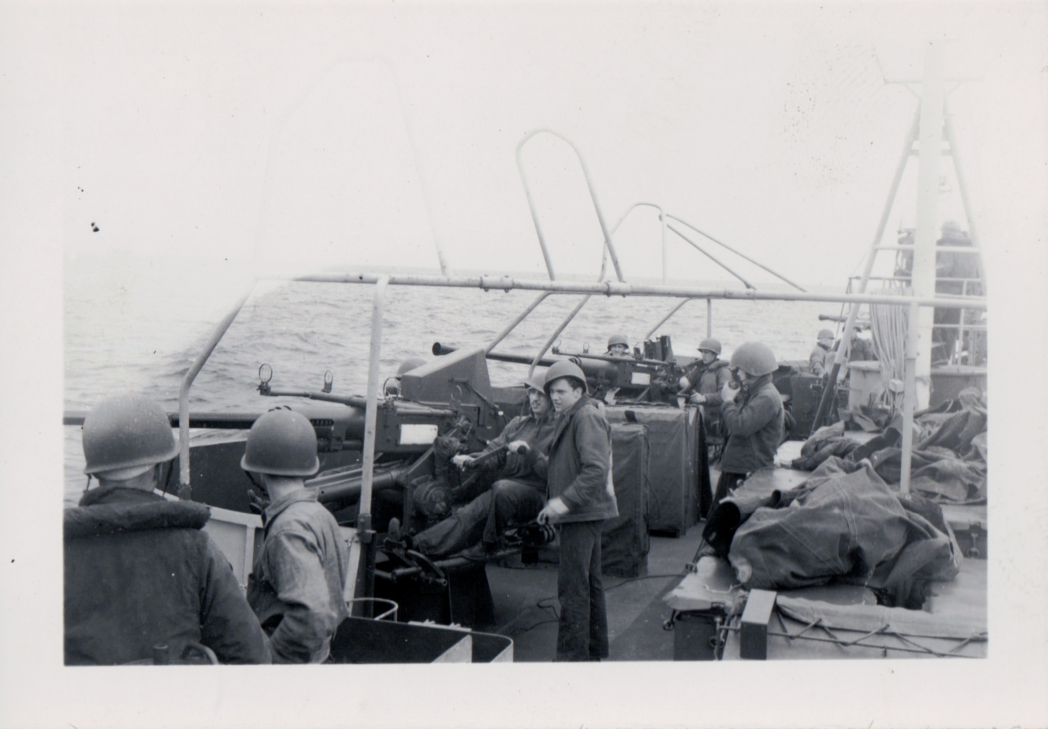 Shipmates – The USS Dale W Peterson, DE-337