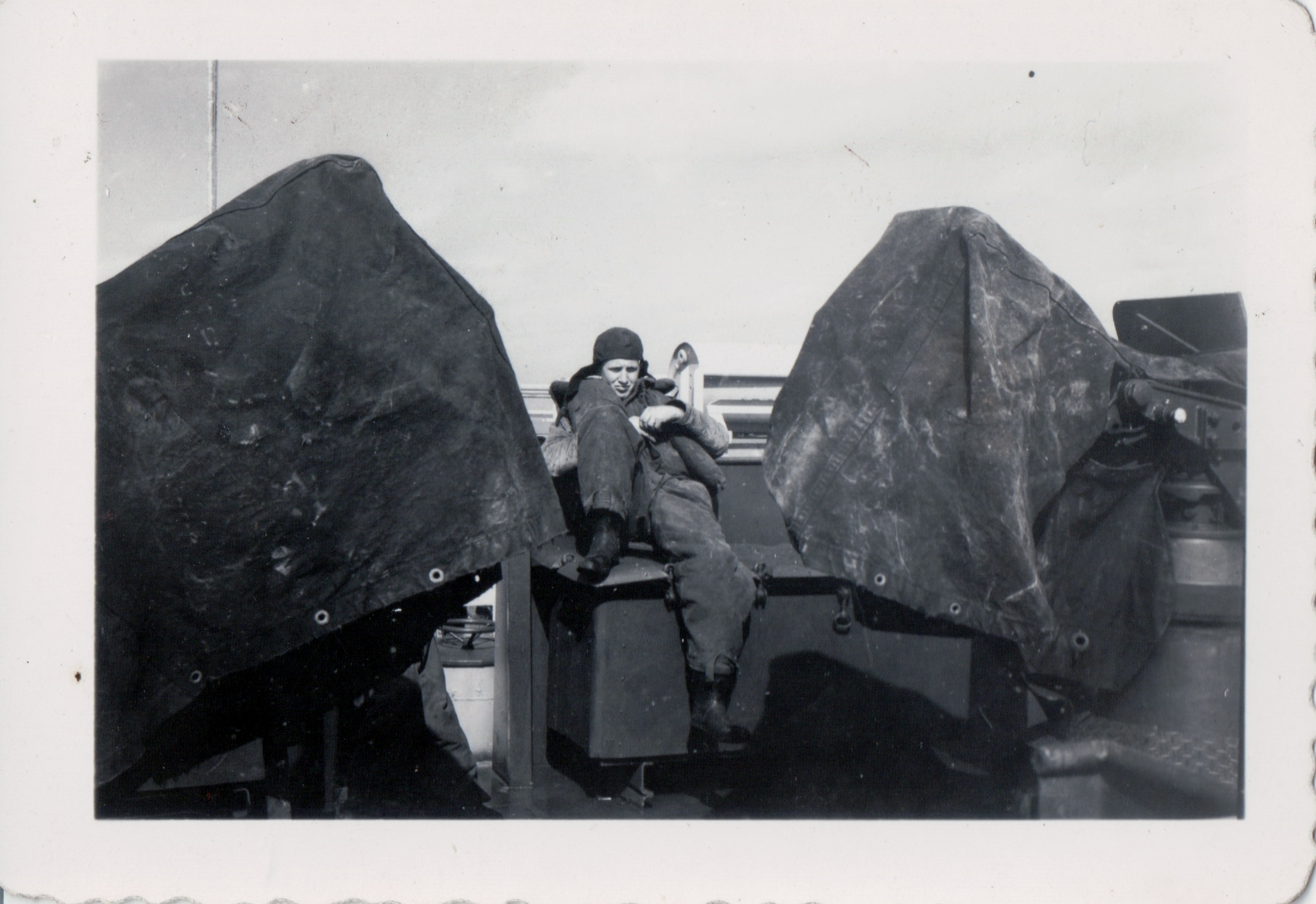 Shipmates – The USS Dale W Peterson, DE-337